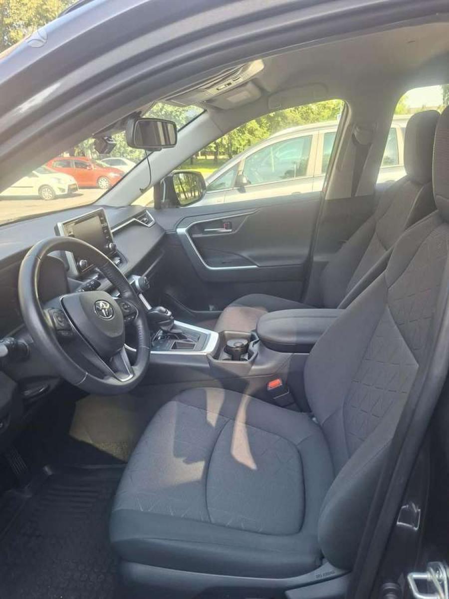 Pelēks Toyota RAV4 2020 Marijampole, ar dzinēja tilpumu 1.99 L un nobraukumu 60 tūkst. km par 21680 €, foto 6 vietnē AUTOMOTO.COM.LV