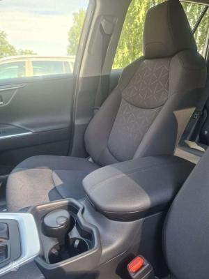Pelēks Toyota RAV4 2020 Marijampole, ar dzinēja tilpumu 1.99 L un nobraukumu 60 tūkst. km par 21680 €, foto 16 vietnē AUTOMOTO.COM.LV