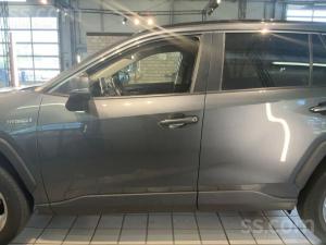 Pelēks Toyota RAV4 2020 Daugavpils, ar dzinēja tilpumu 2.50 L un nobraukumu 56 tūkst. km par 26500 €, foto 8 vietnē AUTOMOTO.COM.LV