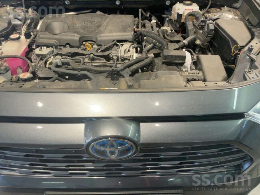 Pelēks Toyota RAV4 2020 Daugavpils, ar dzinēja tilpumu 2.50 L un nobraukumu 56 tūkst. km par 26500 €, foto 13 vietnē AUTOMOTO.COM.LV
