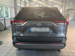 Pelēks Toyota RAV4 2020 Daugavpils, ar dzinēja tilpumu 2.49 L un nobraukumu 56 tūkst. km par 26500 €, foto 6 vietnē AUTOMOTO.COM.LV