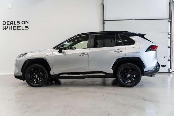 Pelēks Toyota RAV4 2020 Viļņa, ar dzinēja tilpumu 2.49 L un nobraukumu 121 tūkst. km par 24900 €, foto 4 vietnē AUTOMOTO.COM.LV