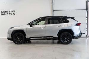 Pelēks Toyota RAV4 2020 Viļņa, ar dzinēja tilpumu 2.49 L un nobraukumu 121 tūkst. km par 24900 €, foto 5 vietnē AUTOMOTO.COM.LV