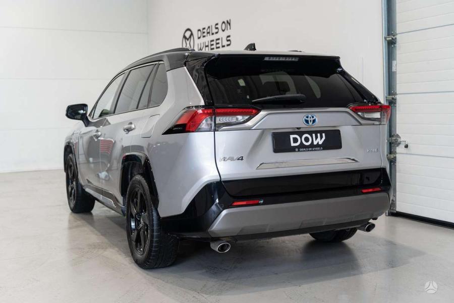 Pelēks Toyota RAV4 2020 Viļņa, ar dzinēja tilpumu 2.49 L un nobraukumu 121 tūkst. km par 24900 €, foto 7 vietnē AUTOMOTO.COM.LV