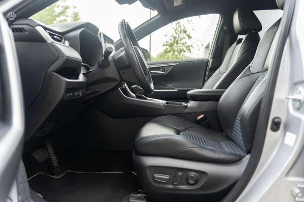 Pelēks Toyota RAV4 2020 Viļņa, ar dzinēja tilpumu 2.49 L un nobraukumu 121 tūkst. km par 24900 €, foto 10 vietnē AUTOMOTO.COM.LV
