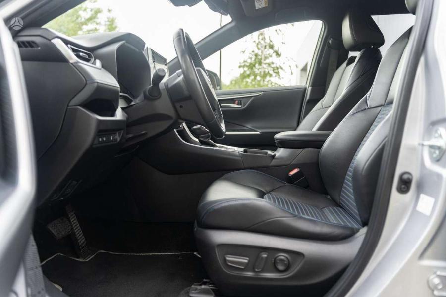Pelēks Toyota RAV4 2020 Viļņa, ar dzinēja tilpumu 2.49 L un nobraukumu 121 tūkst. km par 24900 €, foto 11 vietnē AUTOMOTO.COM.LV