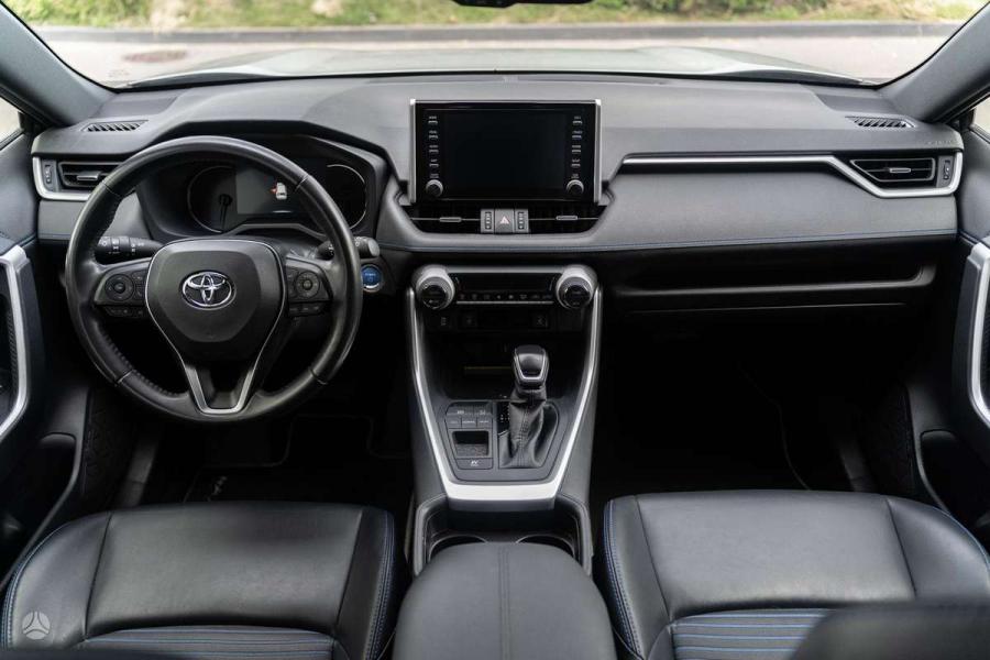 Pelēks Toyota RAV4 2020 Viļņa, ar dzinēja tilpumu 2.49 L un nobraukumu 121 tūkst. km par 24900 €, foto 15 vietnē AUTOMOTO.COM.LV