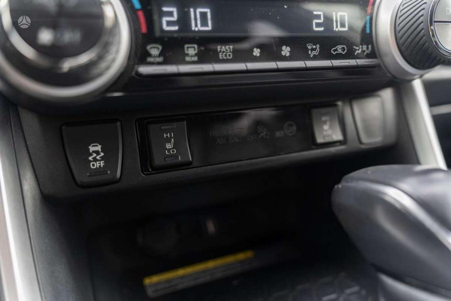Pelēks Toyota RAV4 2020 Viļņa, ar dzinēja tilpumu 2.49 L un nobraukumu 121 tūkst. km par 24900 €, foto 21 vietnē AUTOMOTO.COM.LV
