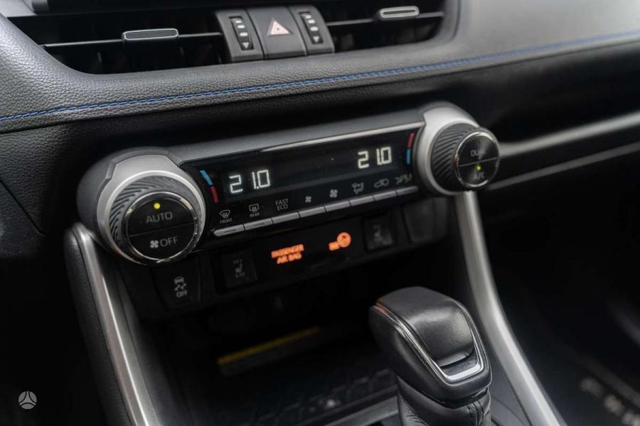 Pelēks Toyota RAV4 2020 Viļņa, ar dzinēja tilpumu 2.49 L un nobraukumu 121 tūkst. km par 24900 €, foto 22 vietnē AUTOMOTO.COM.LV