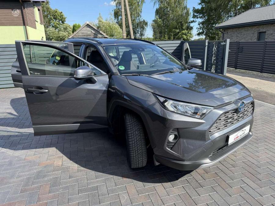 Pelēks Toyota RAV4 2020 Telšiai, ar dzinēja tilpumu 2.49 L un nobraukumu 61 tūkst. km par 25700 €, foto 9 vietnē AUTOMOTO.COM.LV