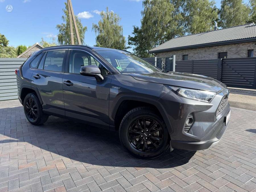Pelēks Toyota RAV4 2020 Telšiai, ar dzinēja tilpumu 2.49 L un nobraukumu 61 tūkst. km par 25700 €, foto 12 vietnē AUTOMOTO.COM.LV
