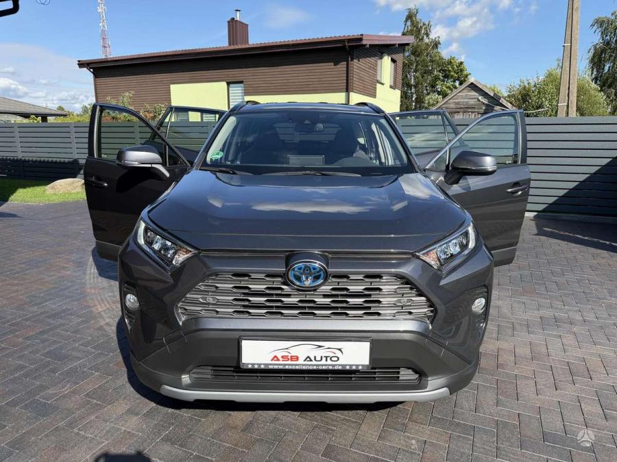 Pelēks Toyota RAV4 2020 Telšiai, ar dzinēja tilpumu 2.49 L un nobraukumu 61 tūkst. km par 25700 €, foto 15 vietnē AUTOMOTO.COM.LV