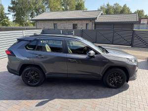 Pelēks Toyota RAV4 2020 Telšiai, ar dzinēja tilpumu 2.49 L un nobraukumu 61 tūkst. km par 25700 €, foto 19 vietnē AUTOMOTO.COM.LV