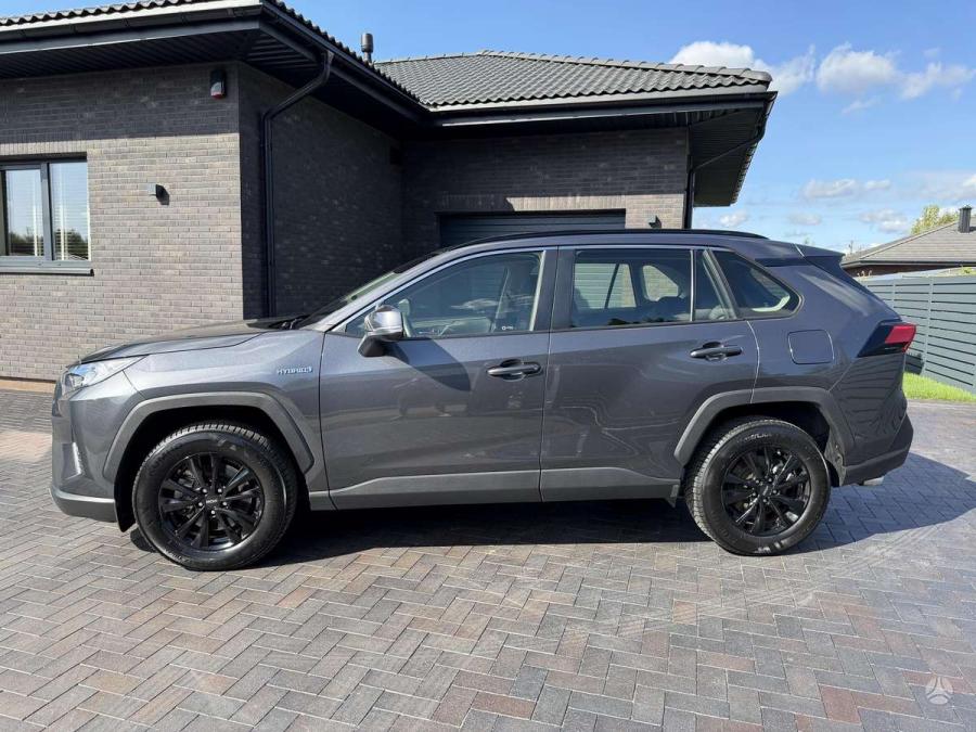 Pelēks Toyota RAV4 2020 Telšiai, ar dzinēja tilpumu 2.49 L un nobraukumu 61 tūkst. km par 25700 €, foto 21 vietnē AUTOMOTO.COM.LV