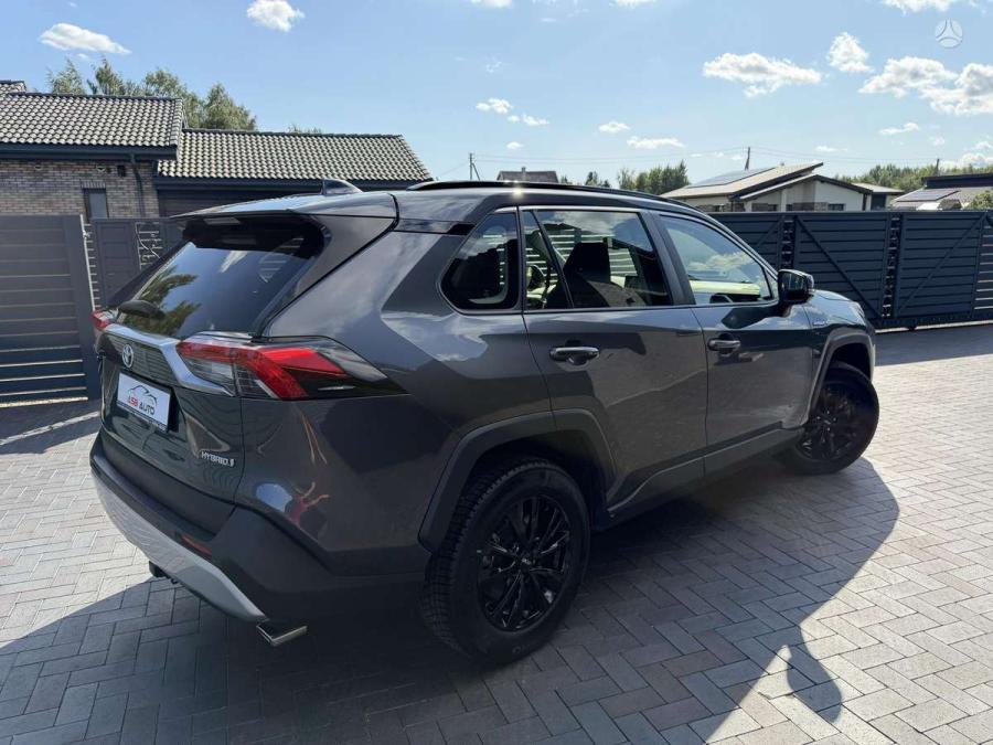 Pelēks Toyota RAV4 2020 Telšiai, ar dzinēja tilpumu 2.49 L un nobraukumu 61 tūkst. km par 25700 €, foto 23 vietnē AUTOMOTO.COM.LV