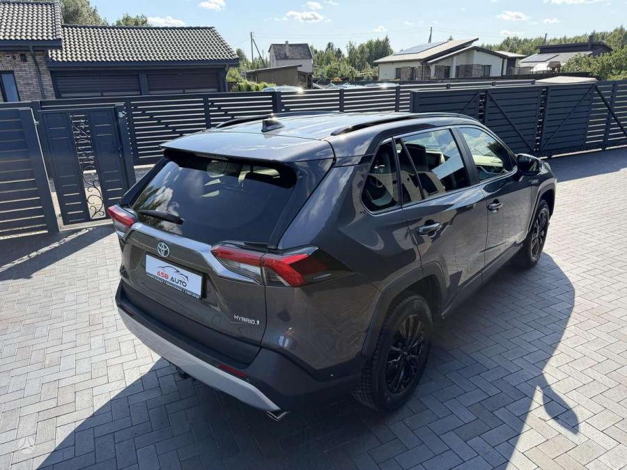 Pelēks Toyota RAV4 2020 Telšiai, ar dzinēja tilpumu 2.49 L un nobraukumu 61 tūkst. km par 25700 €, foto 28 vietnē AUTOMOTO.COM.LV