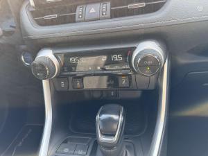 Pelēks Toyota RAV4 2020 Telšiai, ar dzinēja tilpumu 2.49 L un nobraukumu 61 tūkst. km par 25700 €, foto 56 vietnē AUTOMOTO.COM.LV