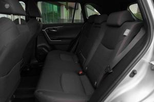 Grey Toyota RAV4 2020 in Vilnius, with an engine capacity of 2.49 L and mileage of 140 thousand km for 29800 €, photo 13 on AUTOMOTO.COM.LV