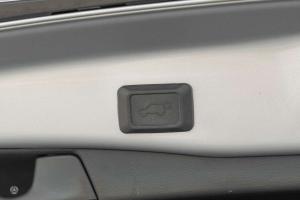 Grey Toyota RAV4 2020 in Vilnius, with an engine capacity of 2.49 L and mileage of 140 thousand km for 29800 €, photo 16 on AUTOMOTO.COM.LV