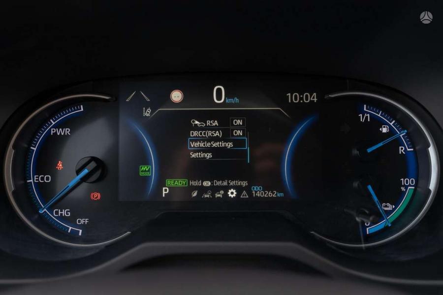 Grey Toyota RAV4 2020 in Vilnius, with an engine capacity of 2.49 L and mileage of 140 thousand km for 29800 €, photo 19 on AUTOMOTO.COM.LV