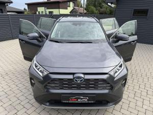 Pelēks Toyota RAV4 2020 Telšiai, ar dzinēja tilpumu 2.49 L un nobraukumu 61 tūkst. km par 25750 €, foto  vietnē AUTOMOTO.COM.LV