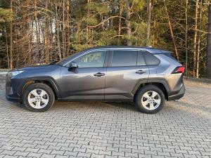 Pelēks Toyota RAV4 2020 Viļņa, ar dzinēja tilpumu 1.99 L un nobraukumu 165 tūkst. km par 23500 €, foto 4 vietnē AUTOMOTO.COM.LV