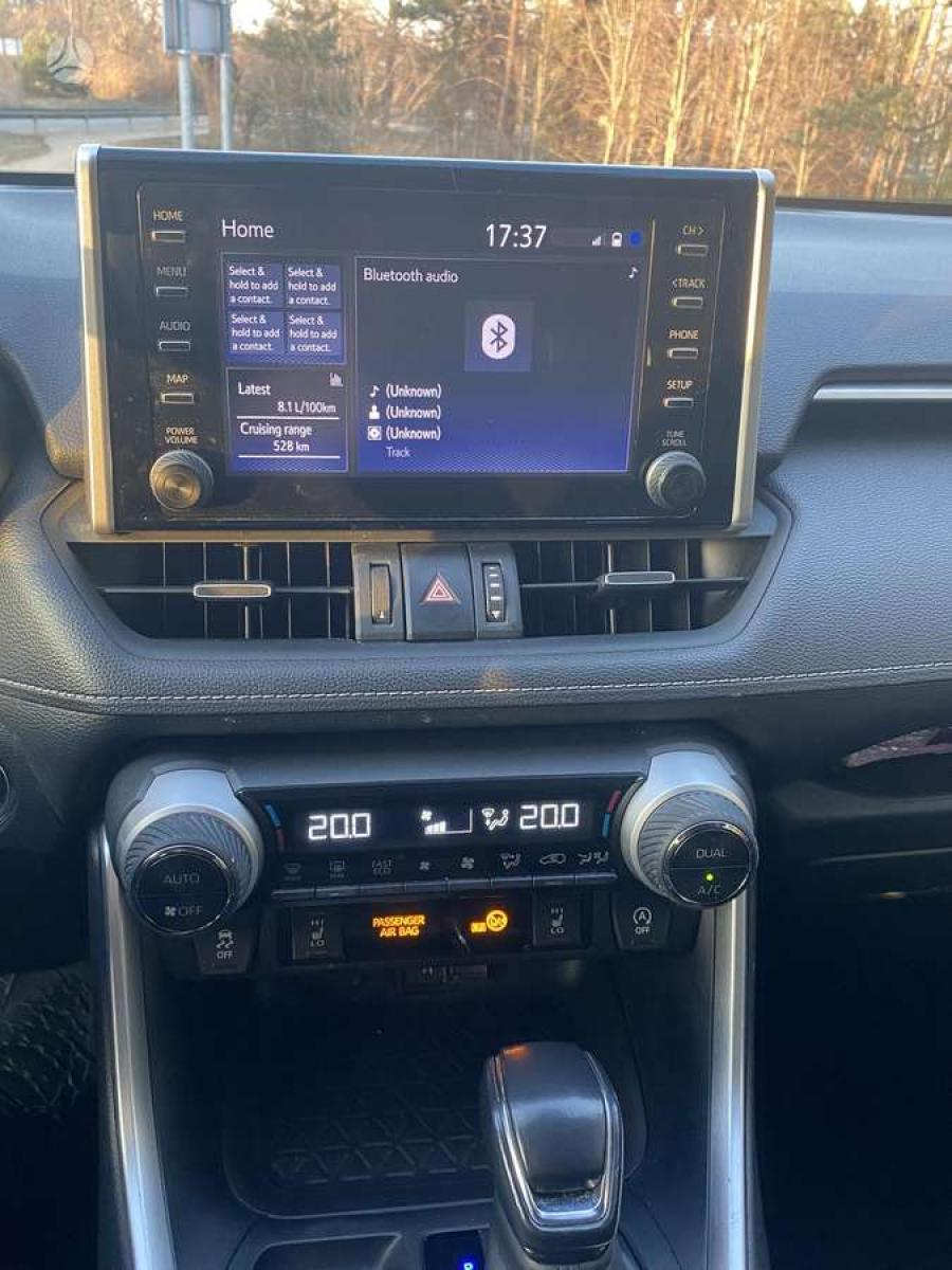 Pelēks Toyota RAV4 2020 Viļņa, ar dzinēja tilpumu 1.99 L un nobraukumu 165 tūkst. km par 23500 €, foto 8 vietnē AUTOMOTO.COM.LV
