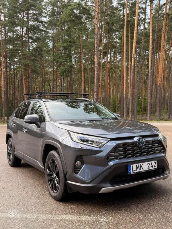 Серый Тойота РАВ 4 2020 в Друскининкай, объемом двигателя 2.49 л и пробегом 104 тыс. км за 31500 €, фото 8 на AUTOMOTO.COM.LV