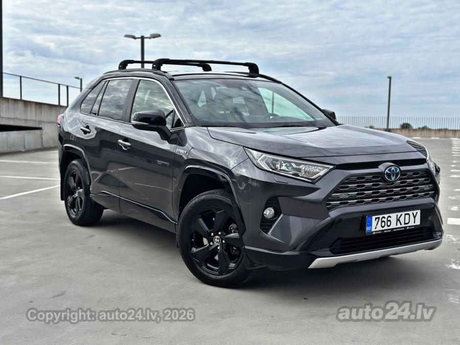 Pelēks Toyota RAV4 2020 Tallina, ar dzinēja tilpumu 2.50 L un nobraukumu 135 tūkst. km par 26900 €, foto 1 vietnē AUTOMOTO.COM.LV