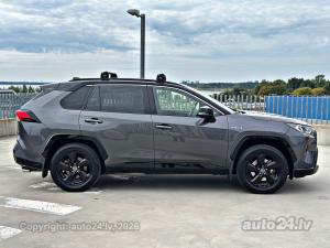 Pelēks Toyota RAV4 2020 Tallina, ar dzinēja tilpumu 2.50 L un nobraukumu 135 tūkst. km par 26900 €, foto 7 vietnē AUTOMOTO.COM.LV