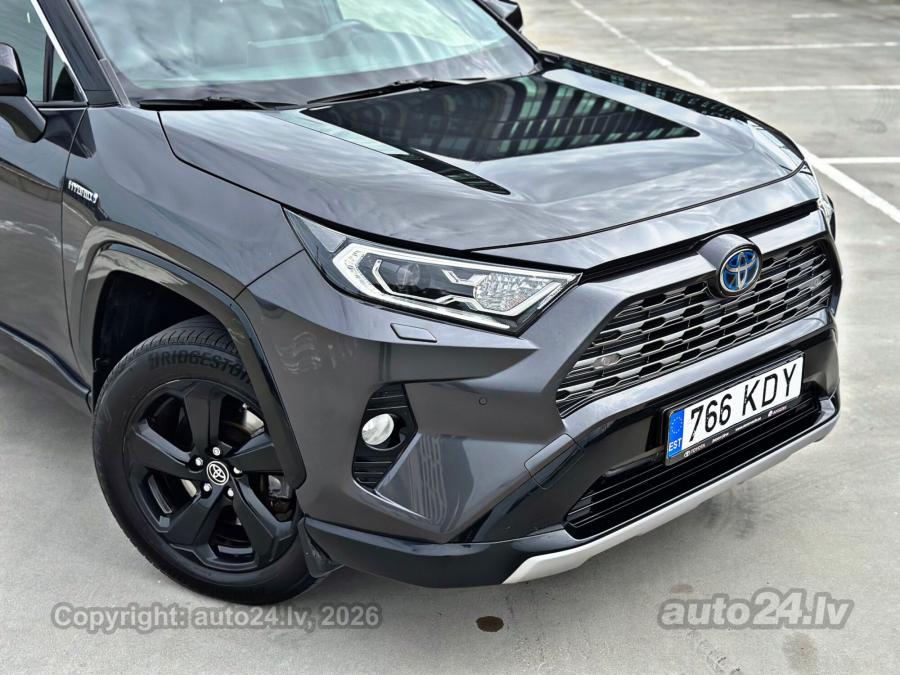 Pelēks Toyota RAV4 2020 Tallina, ar dzinēja tilpumu 2.50 L un nobraukumu 135 tūkst. km par 26900 €, foto 14 vietnē AUTOMOTO.COM.LV