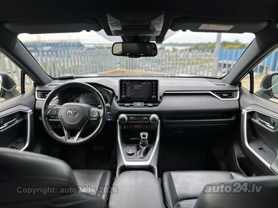 Pelēks Toyota RAV4 2020 Tallina, ar dzinēja tilpumu 2.50 L un nobraukumu 135 tūkst. km par 26900 €, foto 21 vietnē AUTOMOTO.COM.LV
