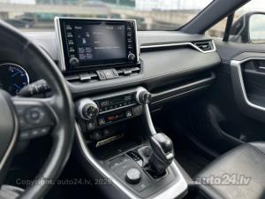 Pelēks Toyota RAV4 2020 Tallina, ar dzinēja tilpumu 2.50 L un nobraukumu 135 tūkst. km par 26900 €, foto 25 vietnē AUTOMOTO.COM.LV
