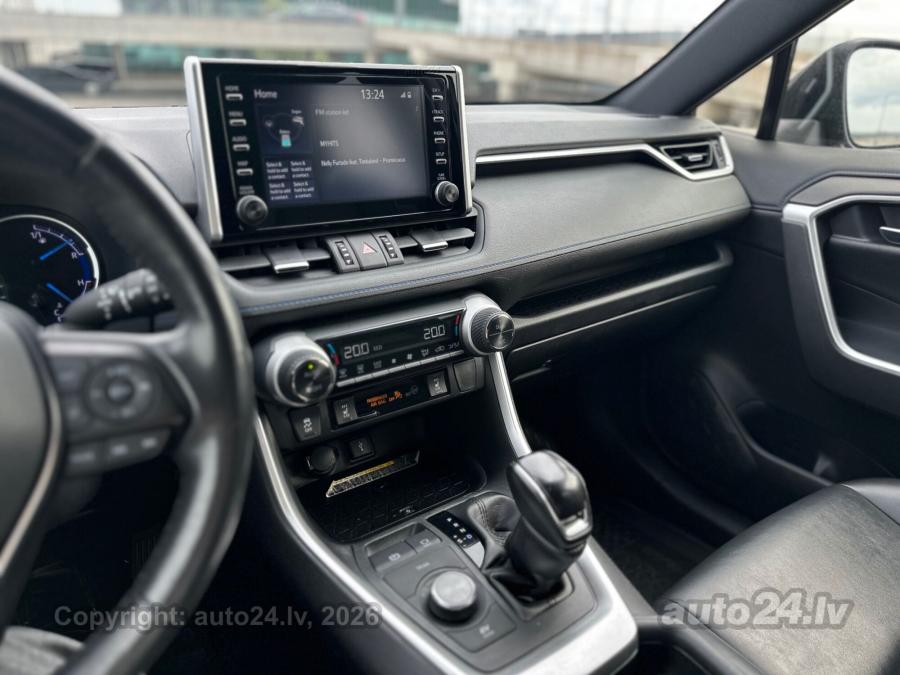 Pelēks Toyota RAV4 2020 Tallina, ar dzinēja tilpumu 2.50 L un nobraukumu 135 tūkst. km par 26900 €, foto 25 vietnē AUTOMOTO.COM.LV