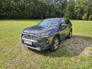 Pelēks Toyota RAV4 2020 Rīga, ar dzinēja tilpumu 2.50 L un nobraukumu 136 tūkst. km par 25000 €, foto  vietnē AUTOMOTO.COM.LV