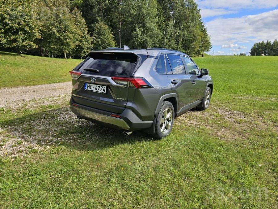 Pelēks Toyota RAV4 2020 Rīga, ar dzinēja tilpumu 2.50 L un nobraukumu 136 tūkst. km par 25000 €, foto 6 vietnē AUTOMOTO.COM.LV