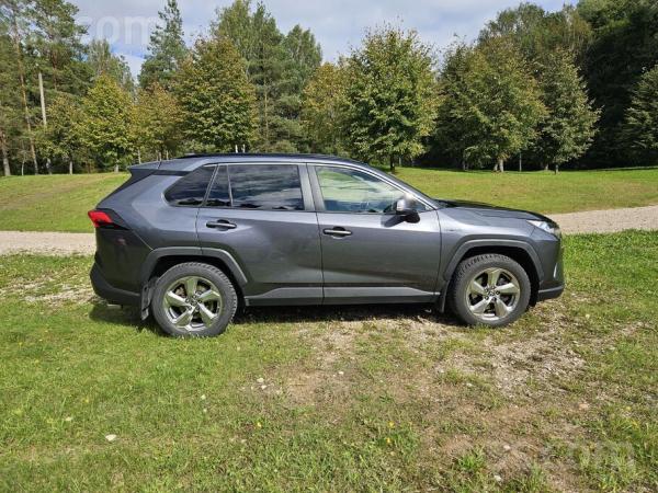 Pelēks Toyota RAV4 2020 Rīga, ar dzinēja tilpumu 2.50 L un nobraukumu 136 tūkst. km par 25000 €, foto 7 vietnē AUTOMOTO.COM.LV