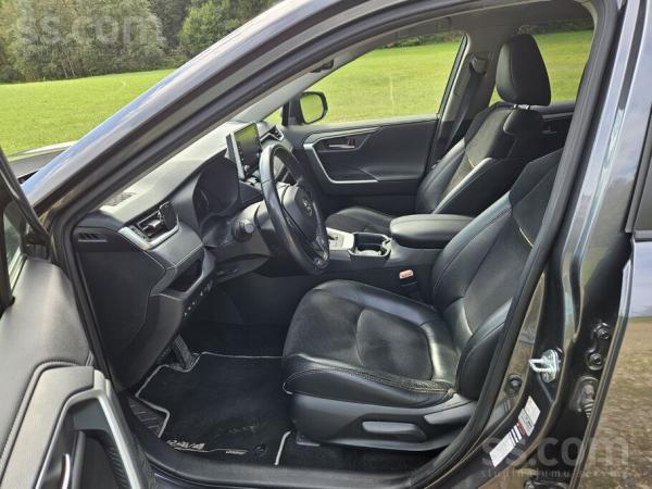 Pelēks Toyota RAV4 2020 Rīga, ar dzinēja tilpumu 2.50 L un nobraukumu 136 tūkst. km par 25000 €, foto 10 vietnē AUTOMOTO.COM.LV