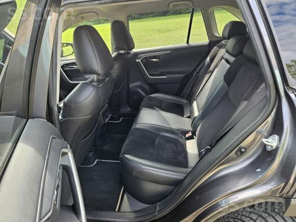 Pelēks Toyota RAV4 2020 Rīga, ar dzinēja tilpumu 2.50 L un nobraukumu 136 tūkst. km par 25000 €, foto 11 vietnē AUTOMOTO.COM.LV