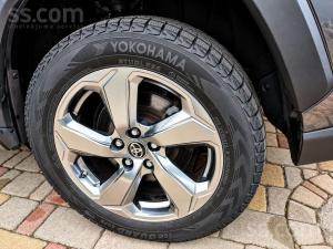 Серый Тойота РАВ 4 2020 в Рига, объемом двигателя 2.50 л и пробегом 135 тыс. км за 26900 €, фото 17 на AUTOMOTO.COM.LV