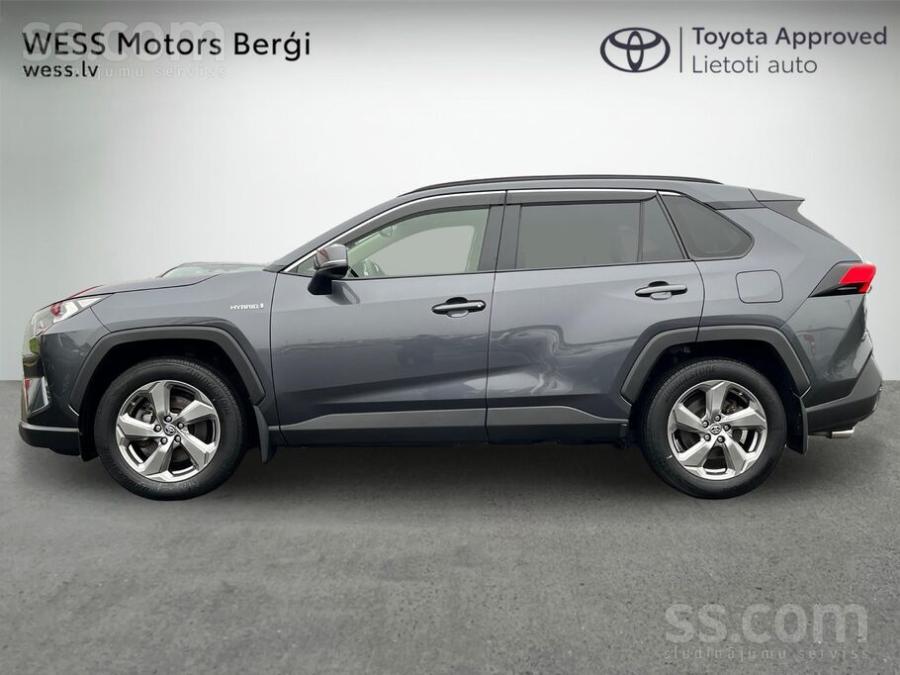 Grey Toyota RAV4 2020 in Riga, with an engine capacity of 2.50 L and mileage of 73 thousand km for 27990 €, photo 4 on AUTOMOTO.COM.LV