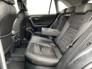 Grey Toyota RAV4 2020 in Riga, with an engine capacity of 2.50 L and mileage of 73 thousand km for 27990 €, photo 22 on AUTOMOTO.COM.LV