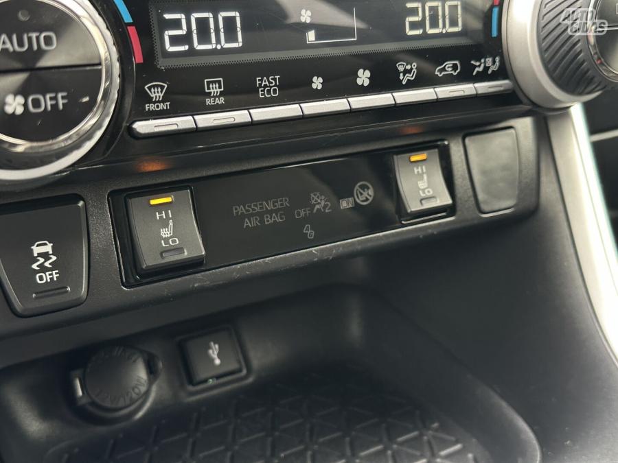 Серый Тойота РАВ 4 2020 в Каунас, объемом двигателя 2.50 л и пробегом 127 тыс. км за 26472 €, фото 28 на AUTOMOTO.COM.LV