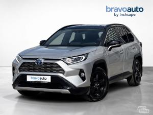 Pelēks Toyota RAV4 2020 Kauņa, ar dzinēja tilpumu 2.50 L un nobraukumu 135 tūkst. km par 26992 €, foto  vietnē AUTOMOTO.COM.LV