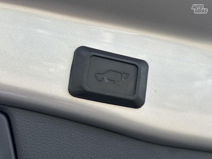 Pelēks Toyota RAV4 2020 Kauņa, ar dzinēja tilpumu 2.50 L un nobraukumu 135 tūkst. km par 26992 €, foto 14 vietnē AUTOMOTO.COM.LV