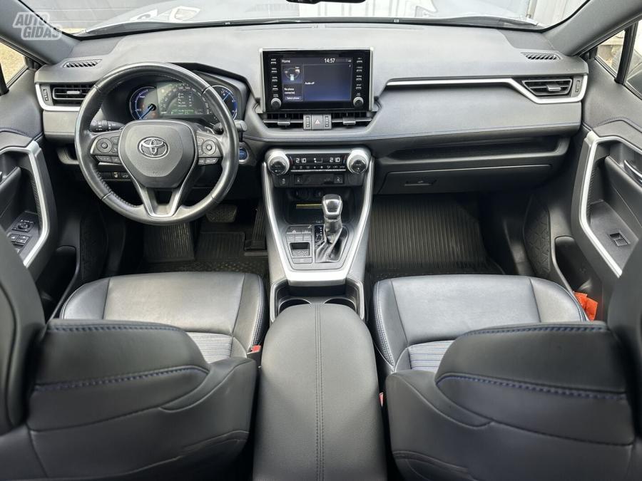 Pelēks Toyota RAV4 2020 Kauņa, ar dzinēja tilpumu 2.50 L un nobraukumu 135 tūkst. km par 26992 €, foto 16 vietnē AUTOMOTO.COM.LV