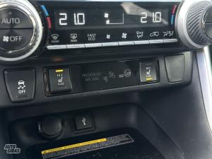 Pelēks Toyota RAV4 2020 Kauņa, ar dzinēja tilpumu 2.50 L un nobraukumu 135 tūkst. km par 26992 €, foto 27 vietnē AUTOMOTO.COM.LV