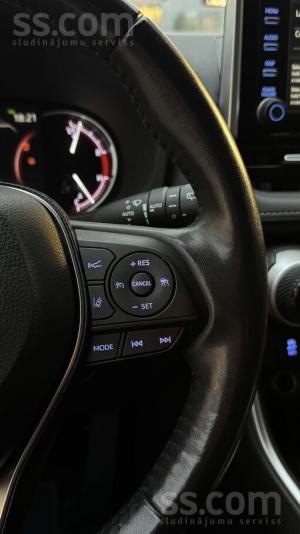 Pelēks Toyota RAV4 2020 Rīga, ar dzinēja tilpumu 2.00 L un nobraukumu 144 tūkst. km par 19500 €, foto 20 vietnē AUTOMOTO.COM.LV