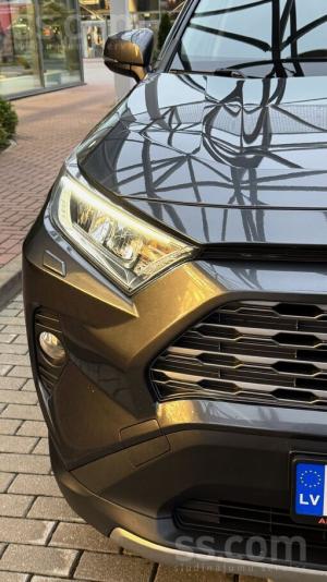 Pelēks Toyota RAV4 2020 Rīga, ar dzinēja tilpumu 2.00 L un nobraukumu 144 tūkst. km par 19500 €, foto 23 vietnē AUTOMOTO.COM.LV
