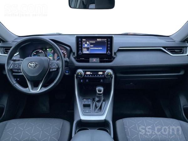 Pelēks Toyota RAV4 2021 Rīga, ar dzinēja tilpumu 2.50 L un nobraukumu 121 tūkst. km par 25590 €, foto 8 vietnē AUTOMOTO.COM.LV